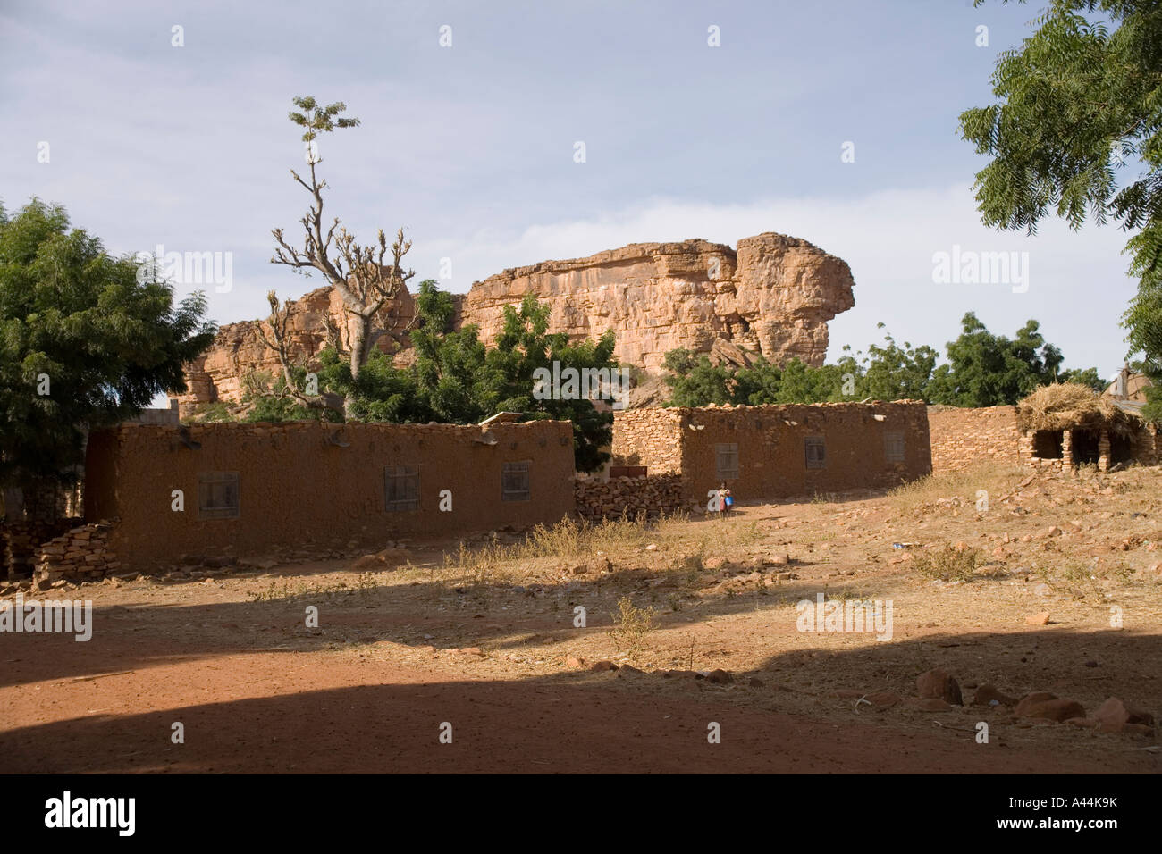 The village of Songo in the Dogon country, Mali, West Africa Stock ...
