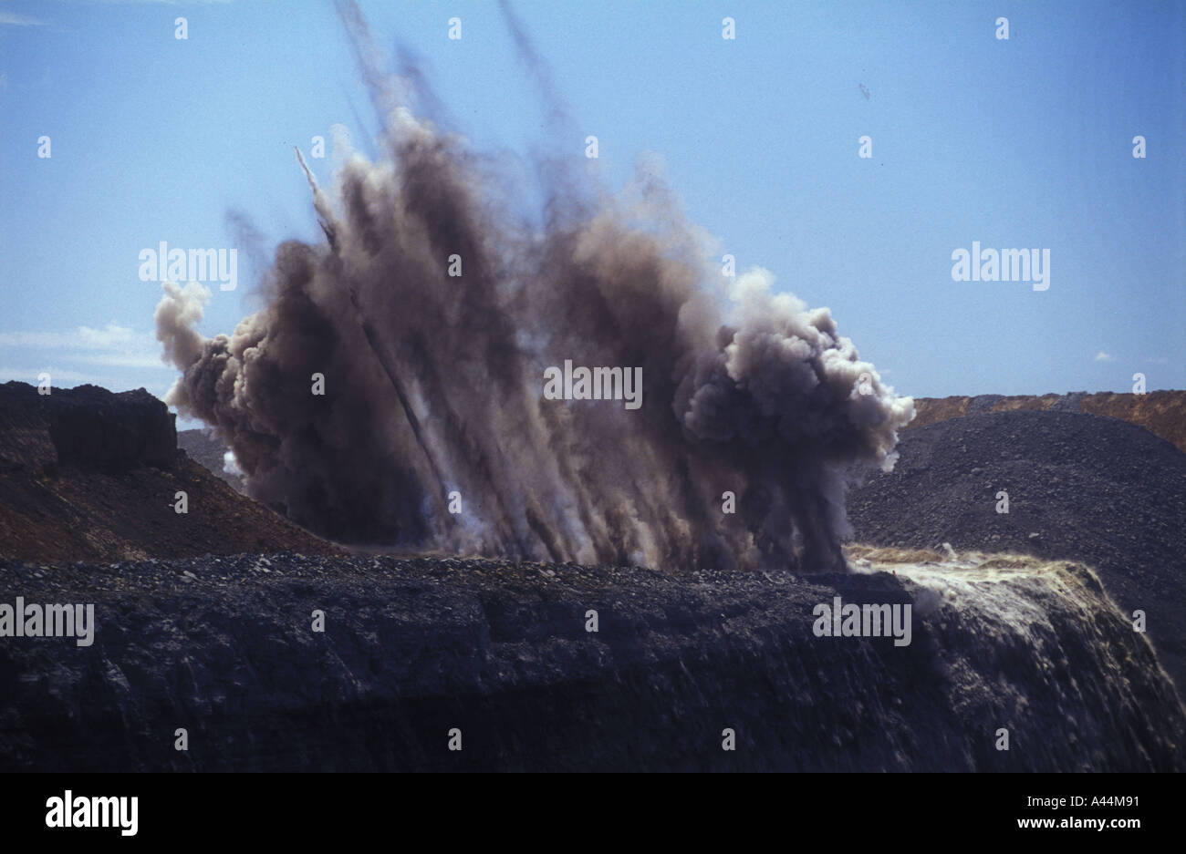 Gelignite explosion hi-res stock photography and images - Alamy