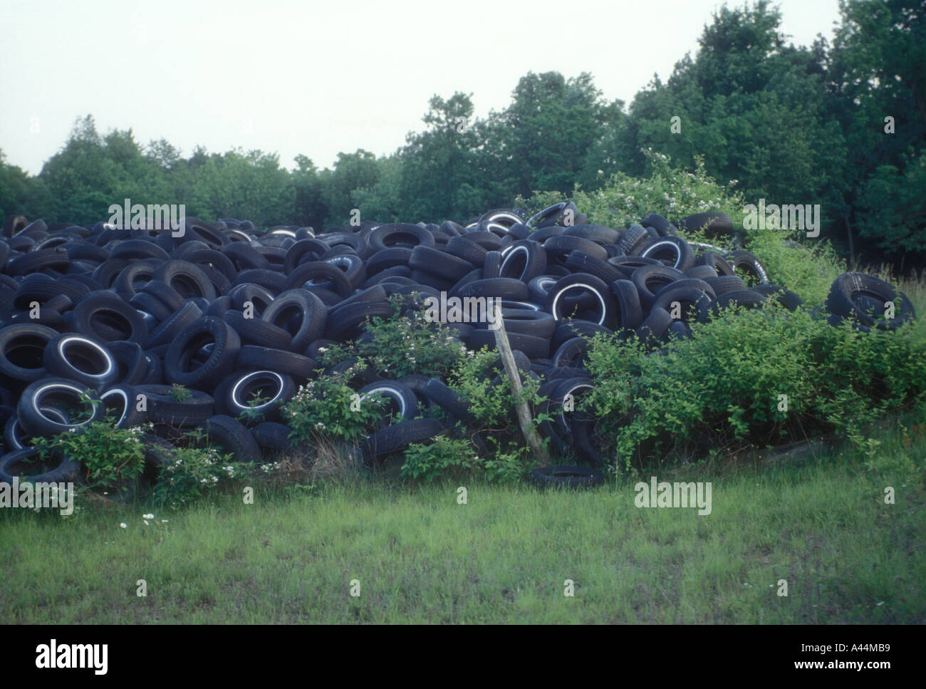 Used Tire Dump Stock Photo - Alamy