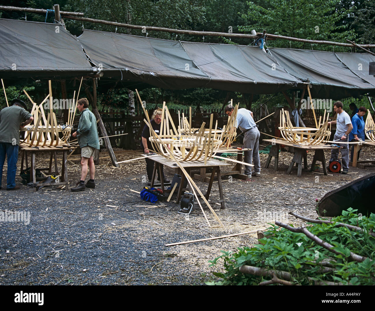 Wooden coracle hi-res stock photography and images - Alamy