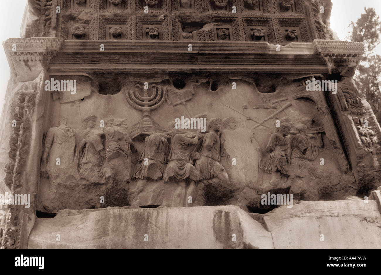 Temple of jerusalem and arch of titus hi-res stock photography and ...