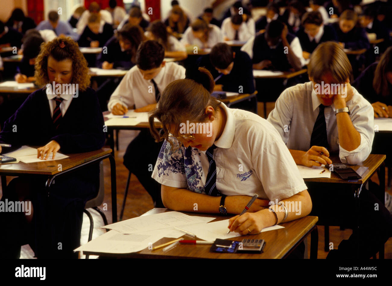taking gcse exams halyard school luton beds 1994 Stock Photo - Alamy