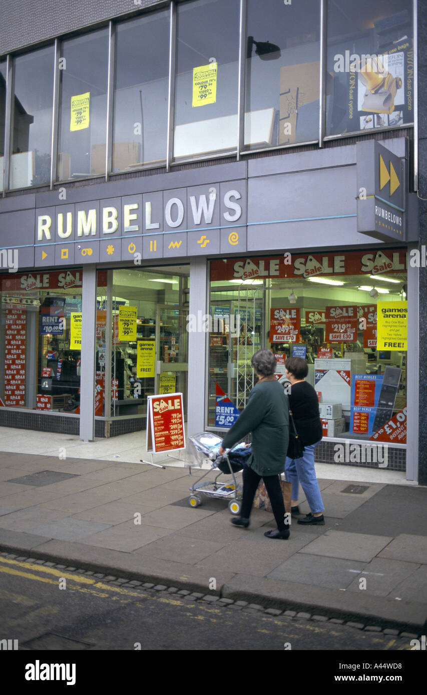 rumbelows store bedford before closure jan 1994 Stock Photo - Alamy