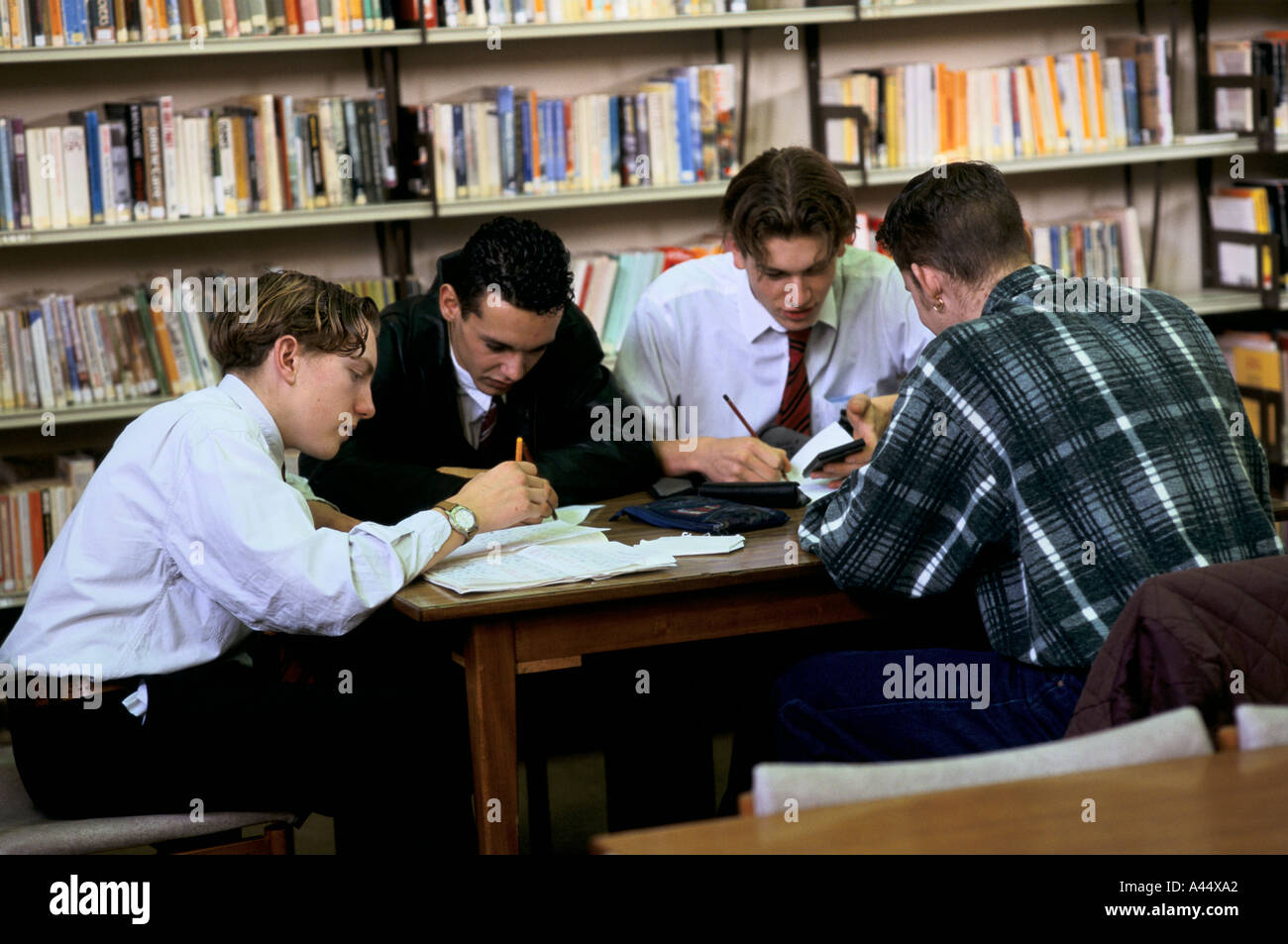 Year 11 pupils hi-res stock photography and images - Alamy