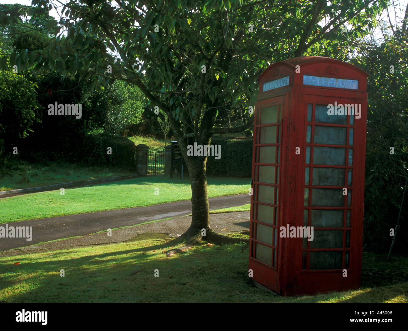 Red Public Phone Box Stock Photo - Alamy