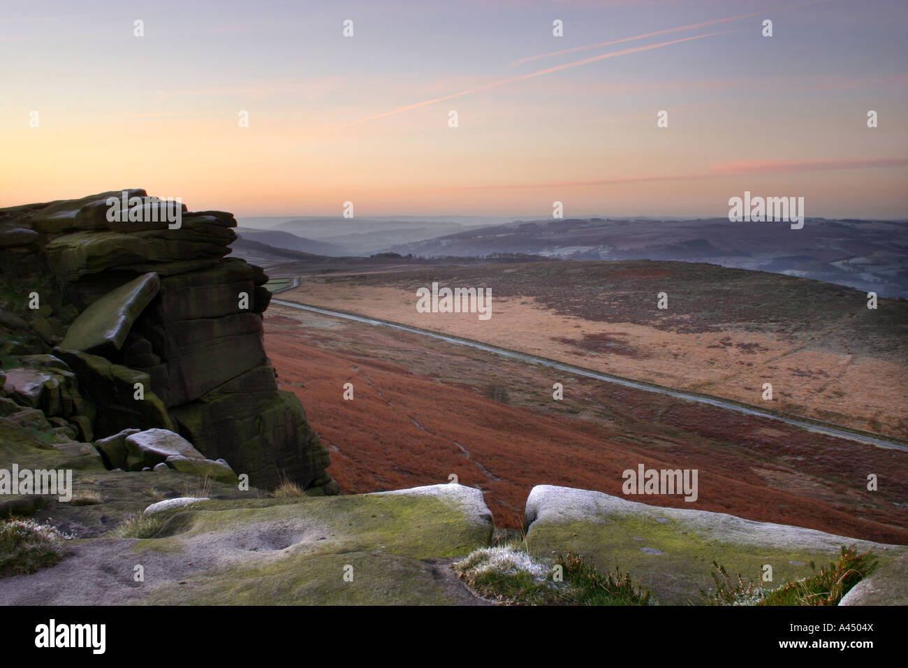 Stanage Edge, Winter sunrise, Derbyshire, Peak District National Park ...