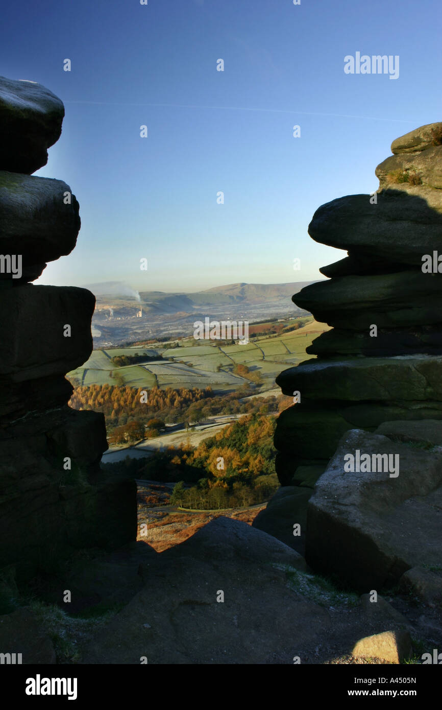 Stanage Edge, Winter sunrise, Derbyshire, Peak District National Park ...