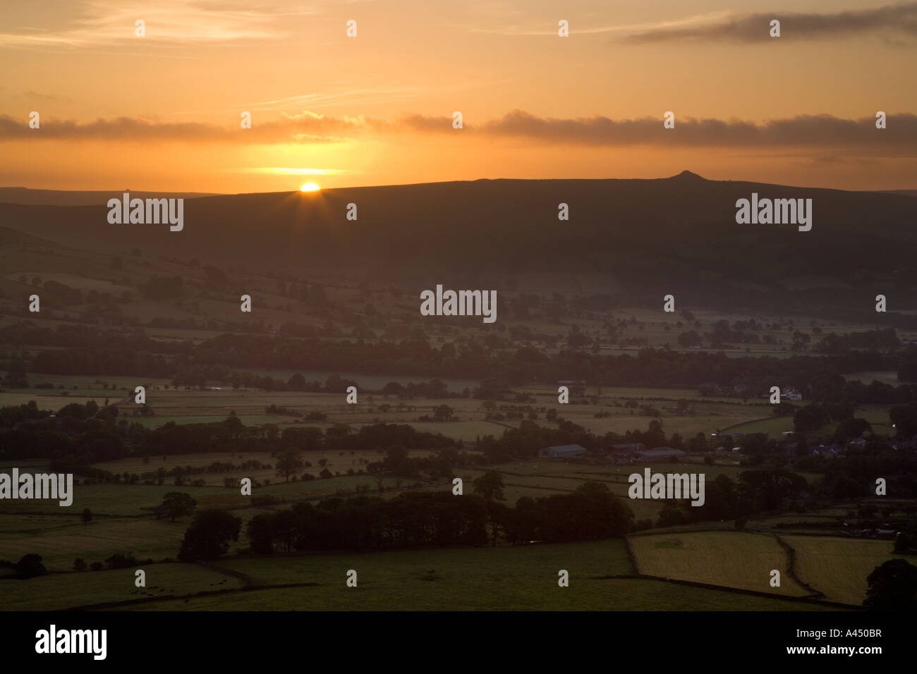 View hope valley countryside hi-res stock photography and images - Alamy