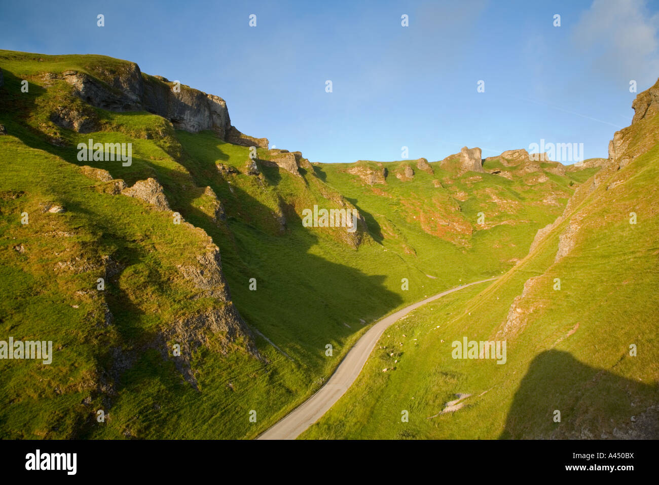 Winnats Pass, Castleton, Derbyshire, Peak District National Park ...