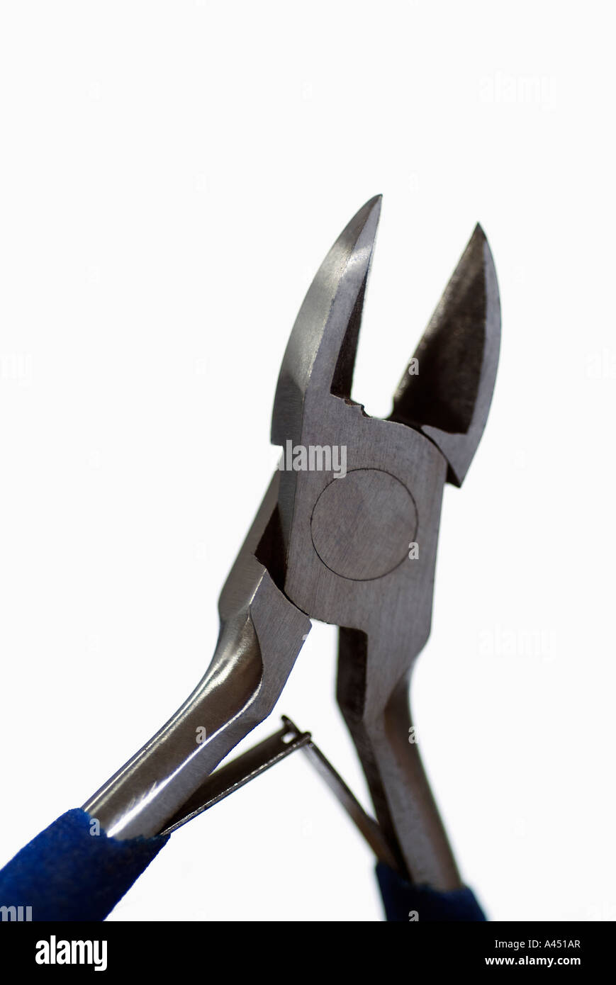 Wirecutter hi-res stock photography and images - Alamy