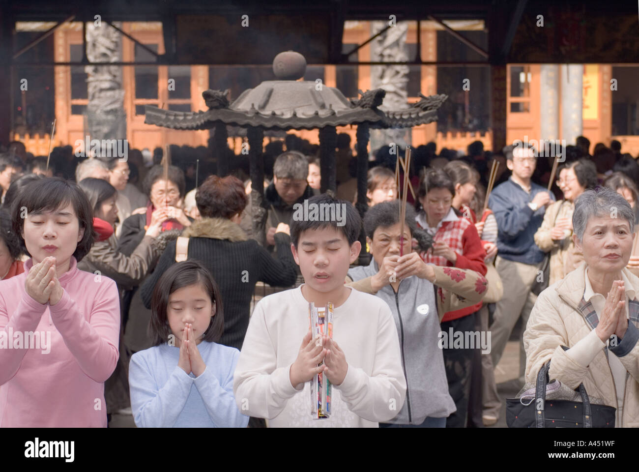 Taiwan Taipei Chinese Buddhist Family Praying Together Hsing Tien ...