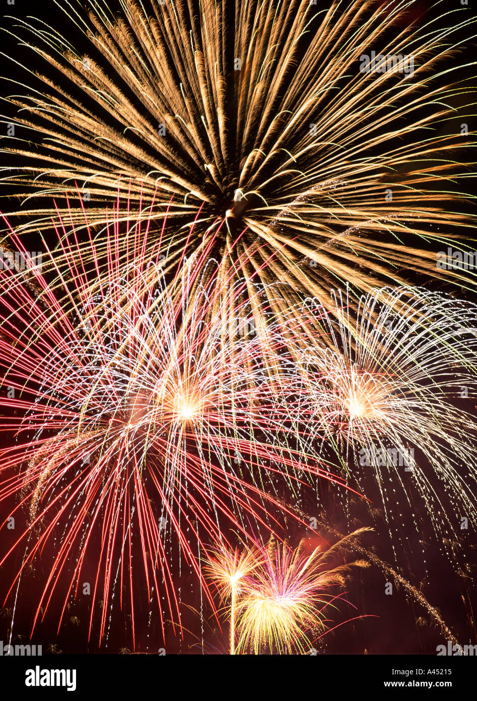 Pink fireworks hi-res stock photography and images - Alamy