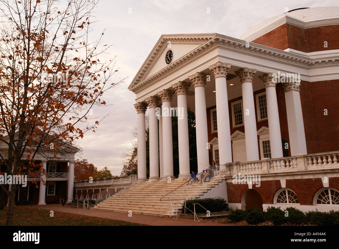 Rotunda university virginia historical hi-res stock photography and ...
