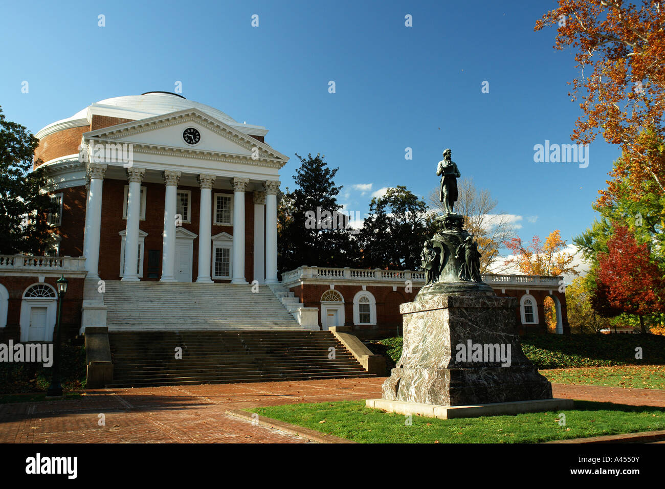 Rotunda university virginia historical hi-res stock photography and ...