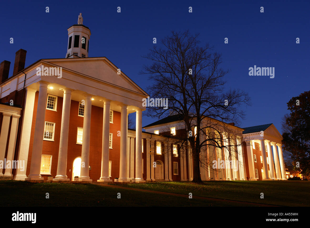 Washington and lee university hi-res stock photography and images - Alamy