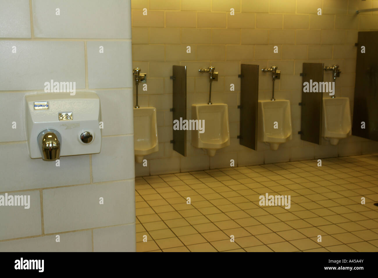 Urinal us usa hi-res stock photography and images - Alamy