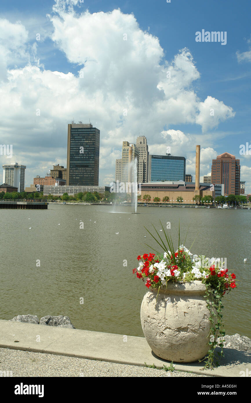 AJD57719, Toledo, OH, Ohio, Downtown Skyline, Maumee River ...