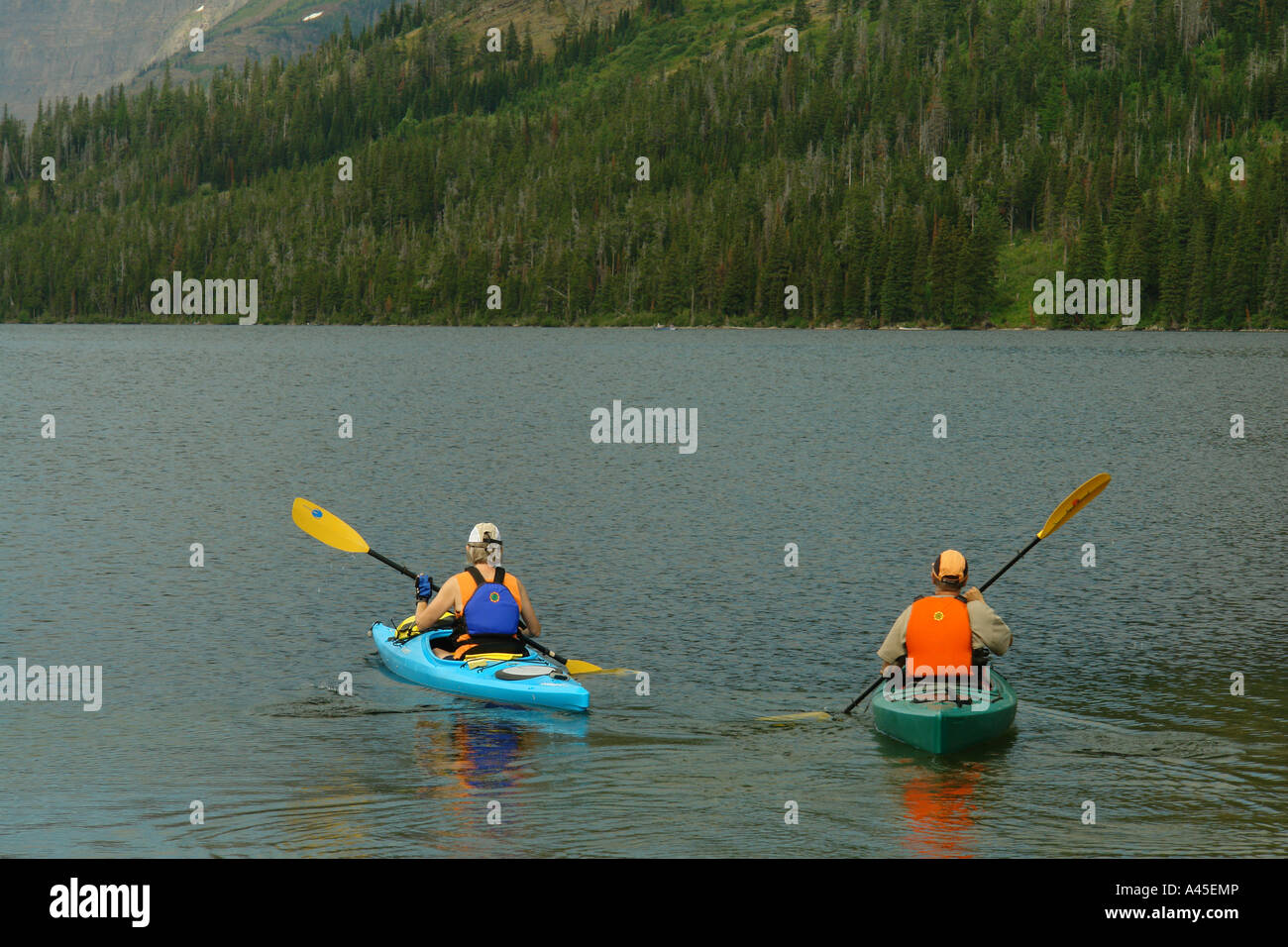 Lake kayaking images hi-res stock photography and images - Alamy