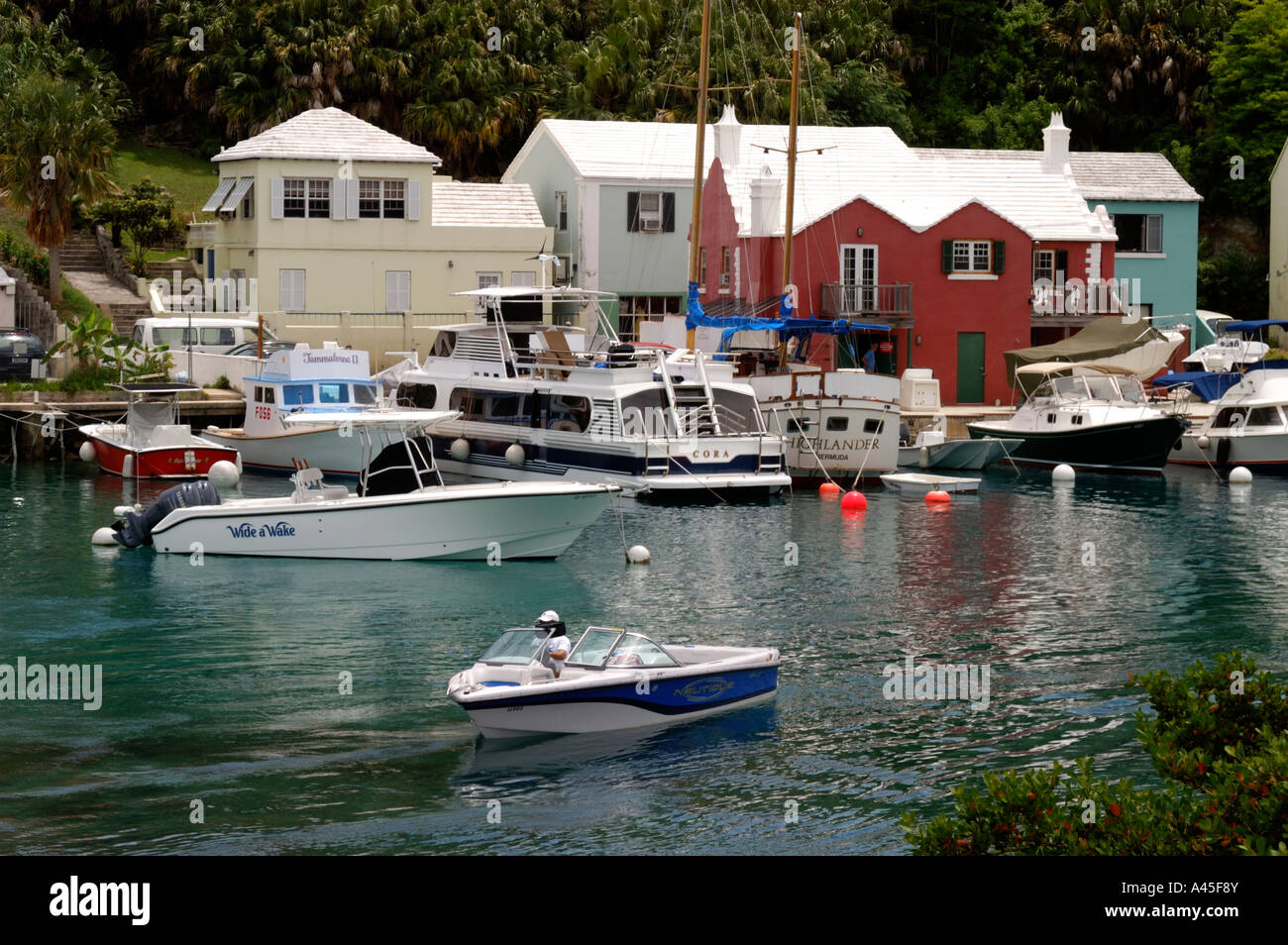 Flatts bermuda hi-res stock photography and images - Alamy