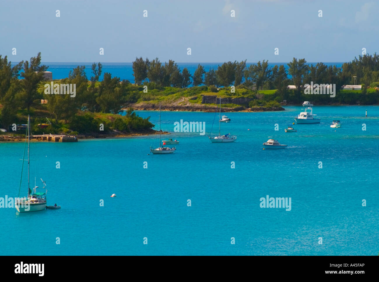 Grotto bay bermuda hi-res stock photography and images - Alamy