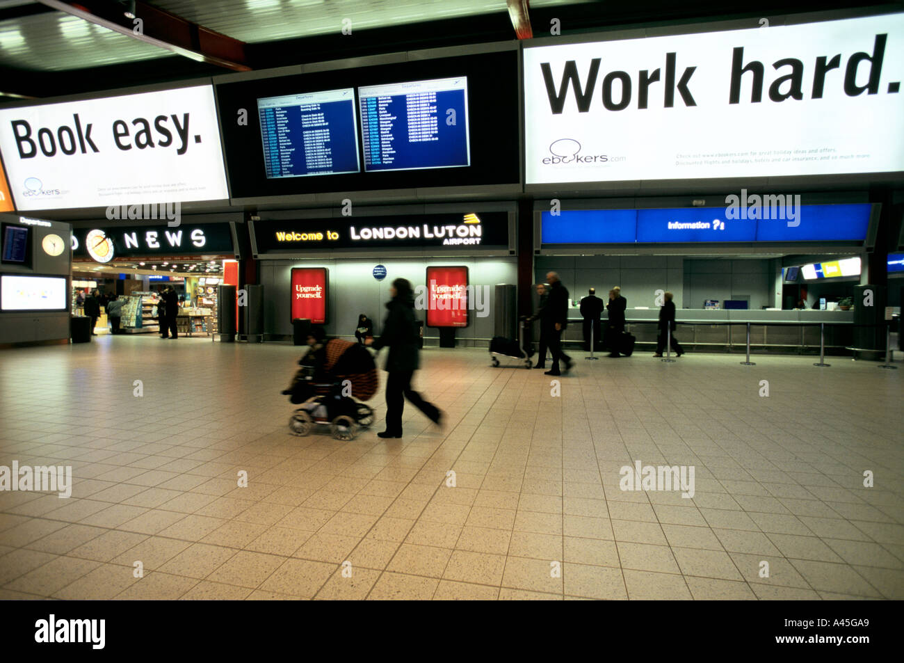luton airport new terminal building 2000 2000 Stock Photo - Alamy