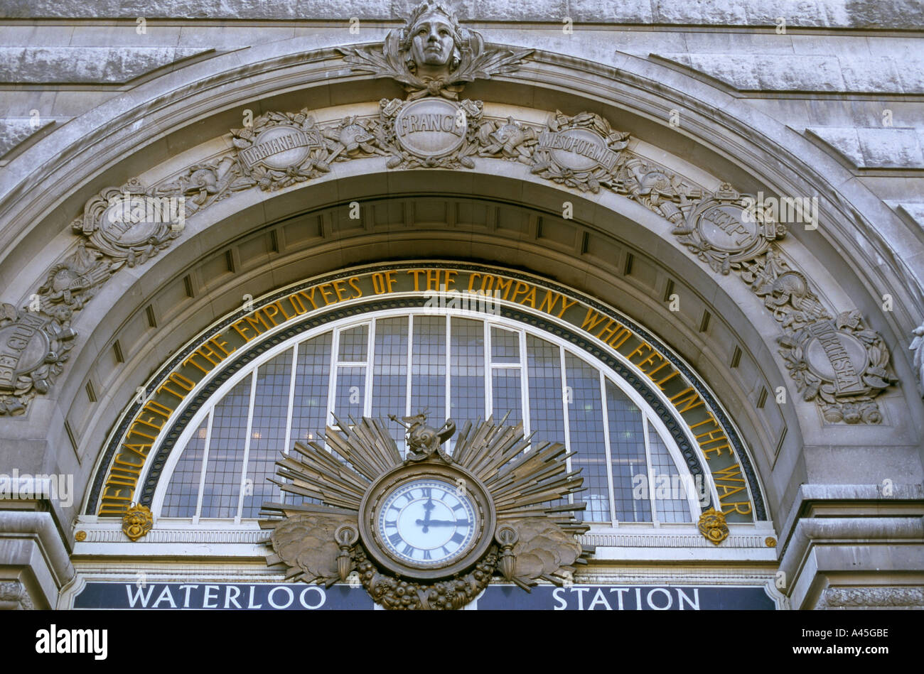 clock waterloo station london 2000 Stock Photo - Alamy