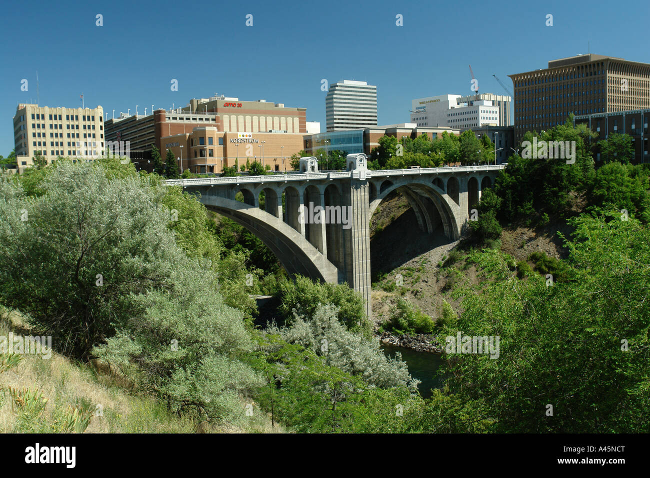 Spokane and monroe street bridge hi-res stock photography and images ...