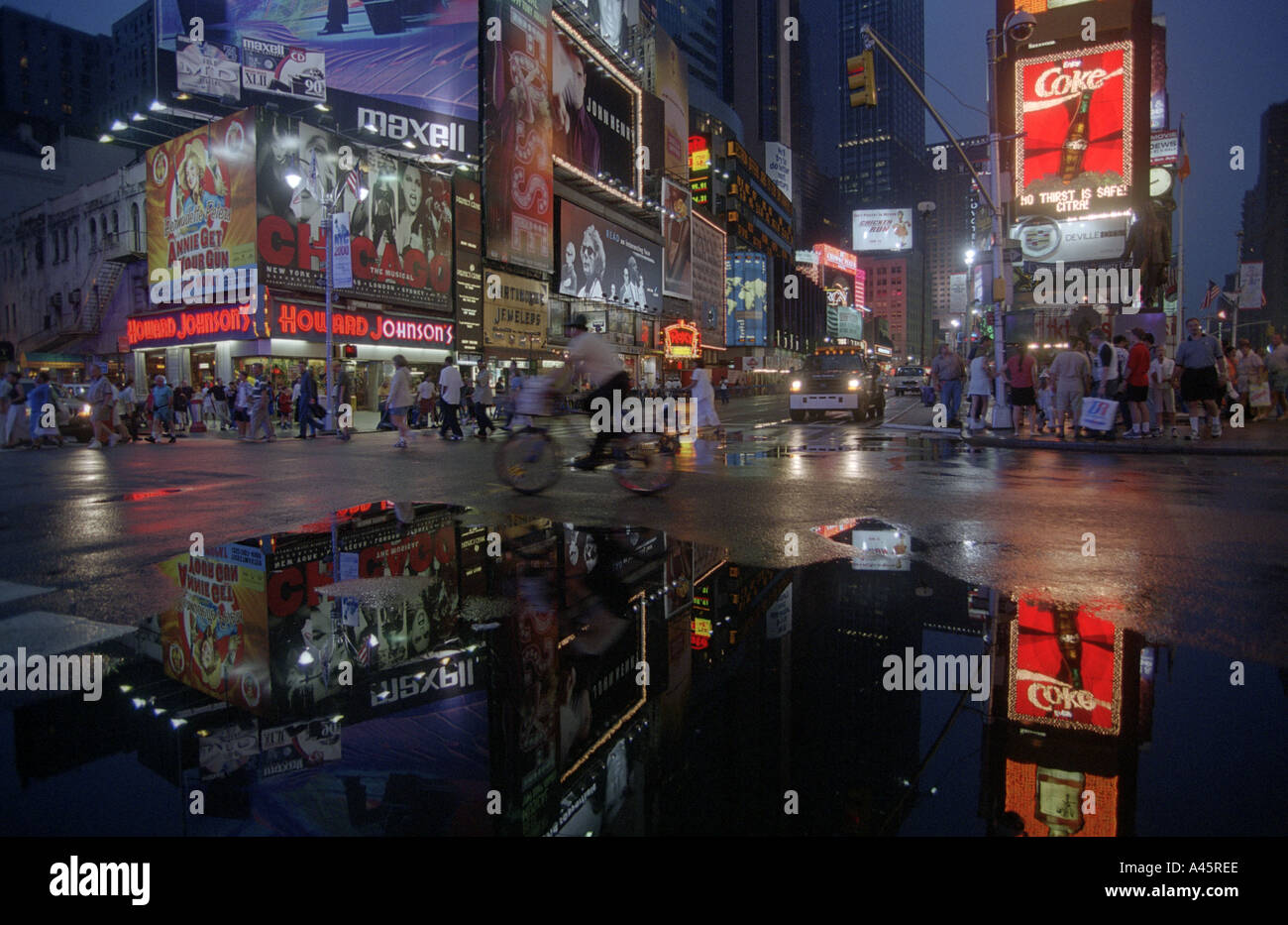 New york buildings 2000 hi-res stock photography and images - Alamy