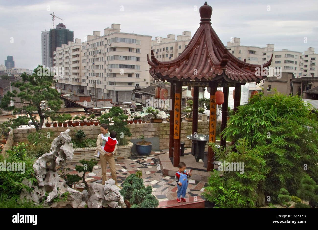 Building yard hi hi-res stock photography and images - Alamy