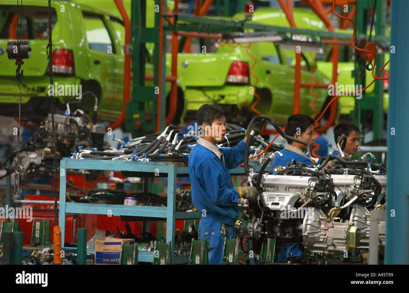 Geely production line hi-res stock photography and images - Alamy