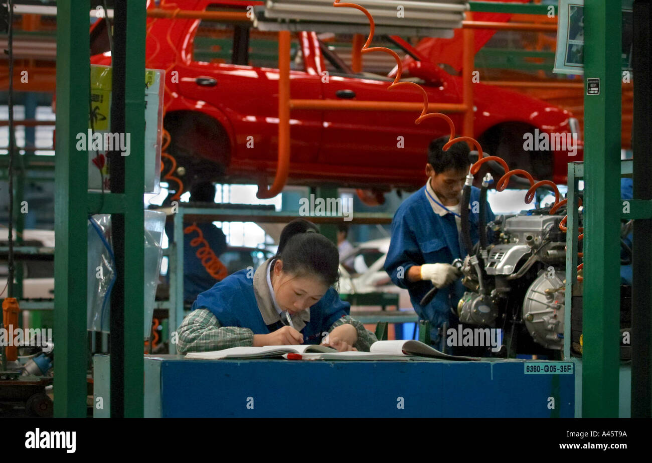 Geely production line hi-res stock photography and images - Alamy