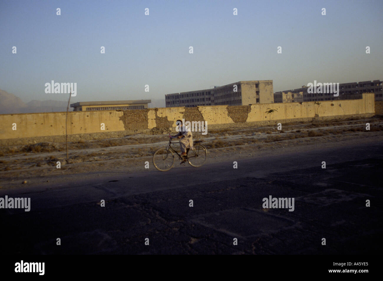 Kabul afghanistan 1990s hi-res stock photography and images - Alamy