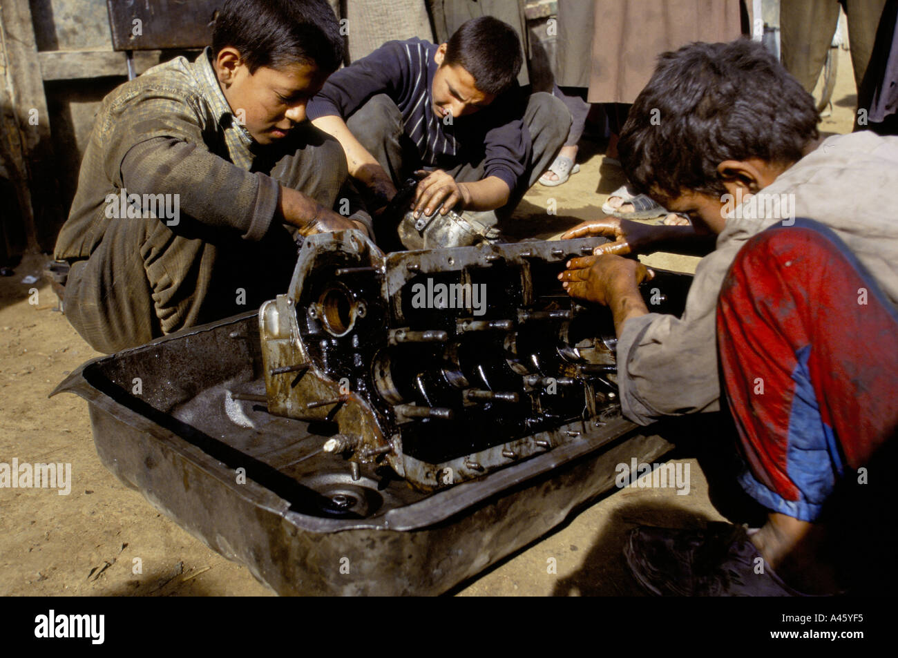 Child labour in afghanistan hi-res stock photography and images - Alamy
