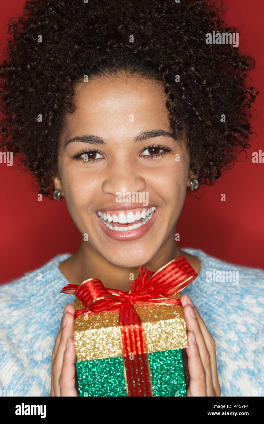 Woman receive gift hi-res stock photography and images - Alamy