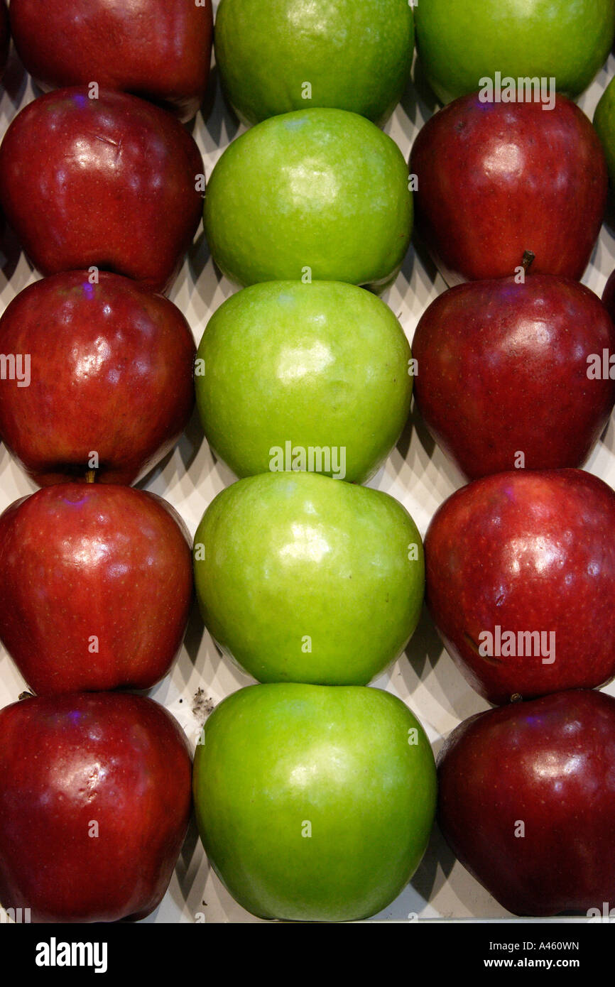 Red and green apples Stock Photo - Alamy