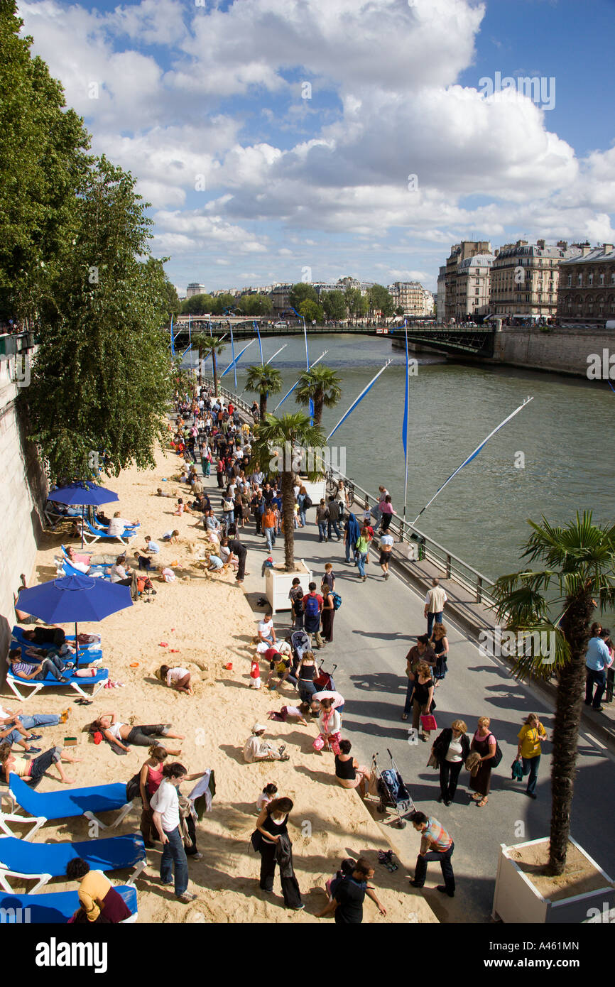FRANCE Ile de France Paris Plage Urban Beach People walk on Voie ...