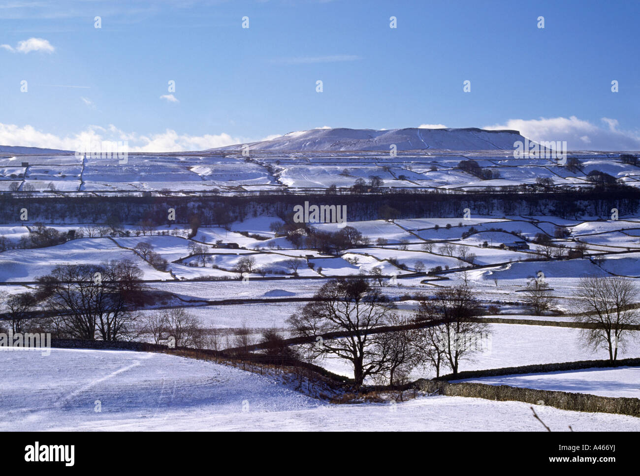 Addlebrough stone hi-res stock photography and images - Alamy