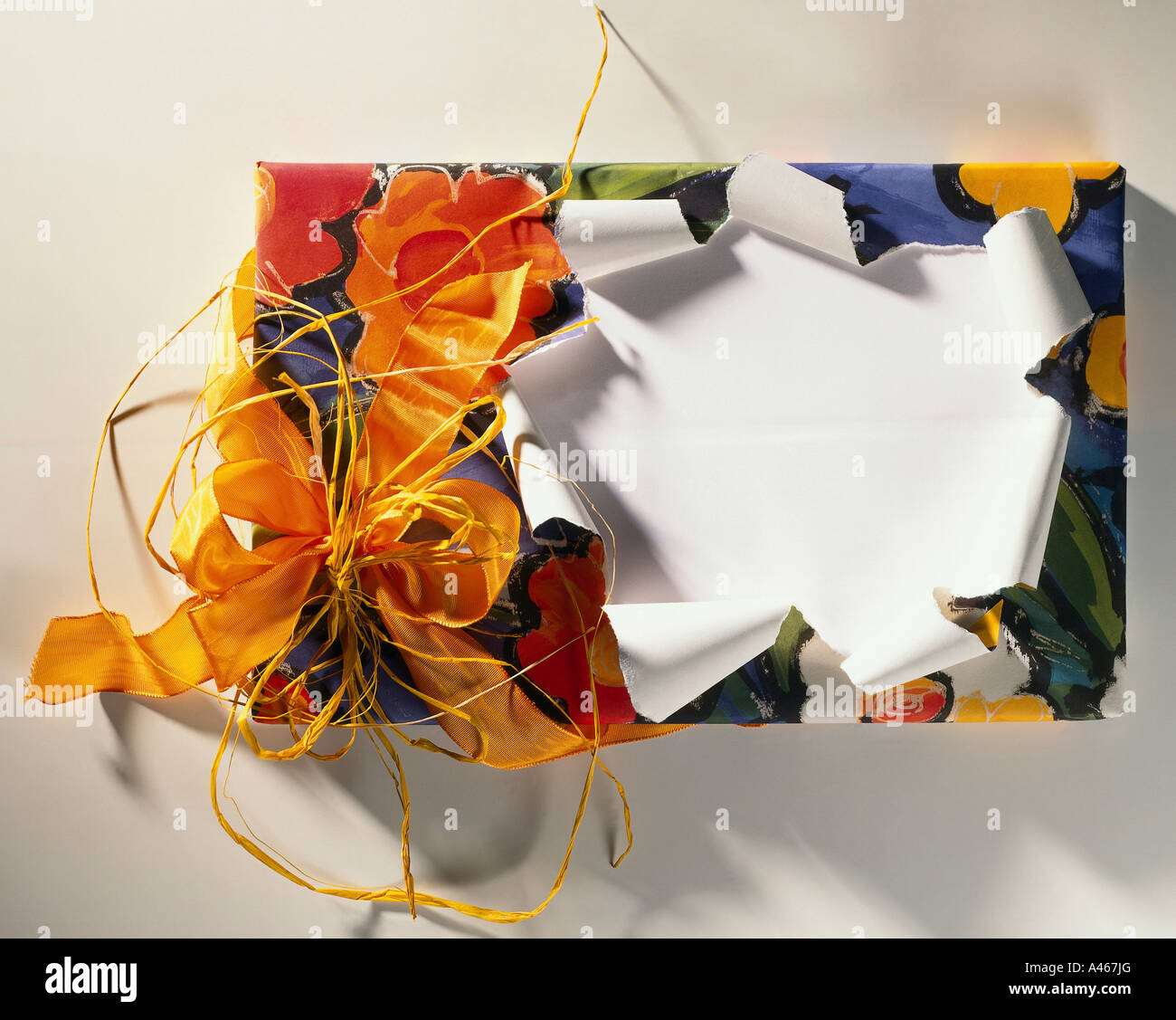 Box ripped wrapping hi-res stock photography and images - Alamy