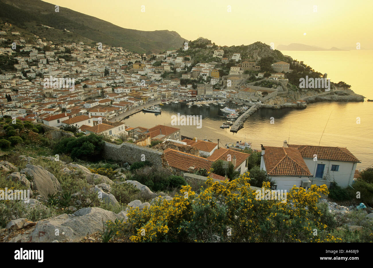 Pretty hydra island hi-res stock photography and images - Alamy