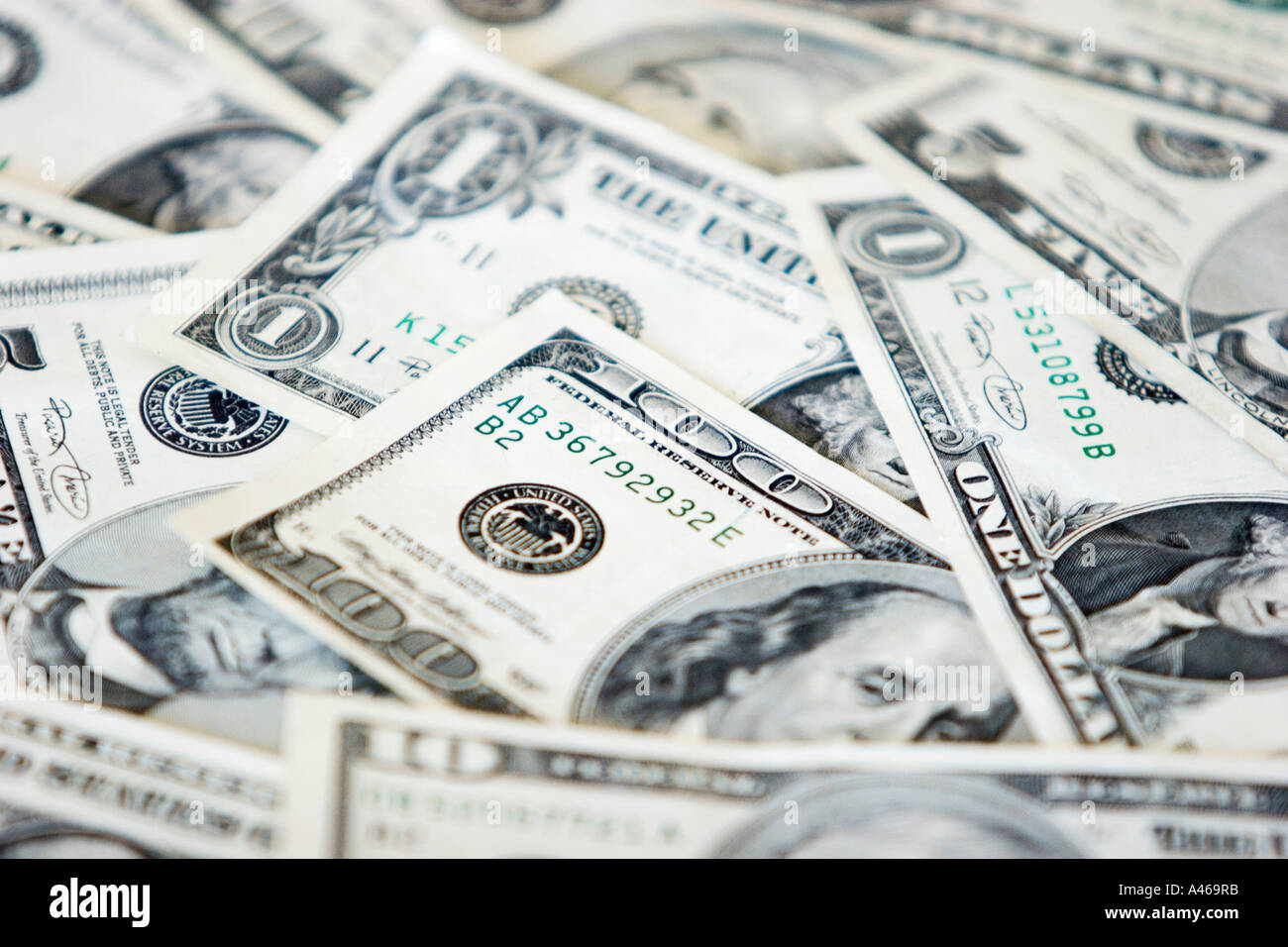 Currency cycle hi-res stock photography and images - Alamy