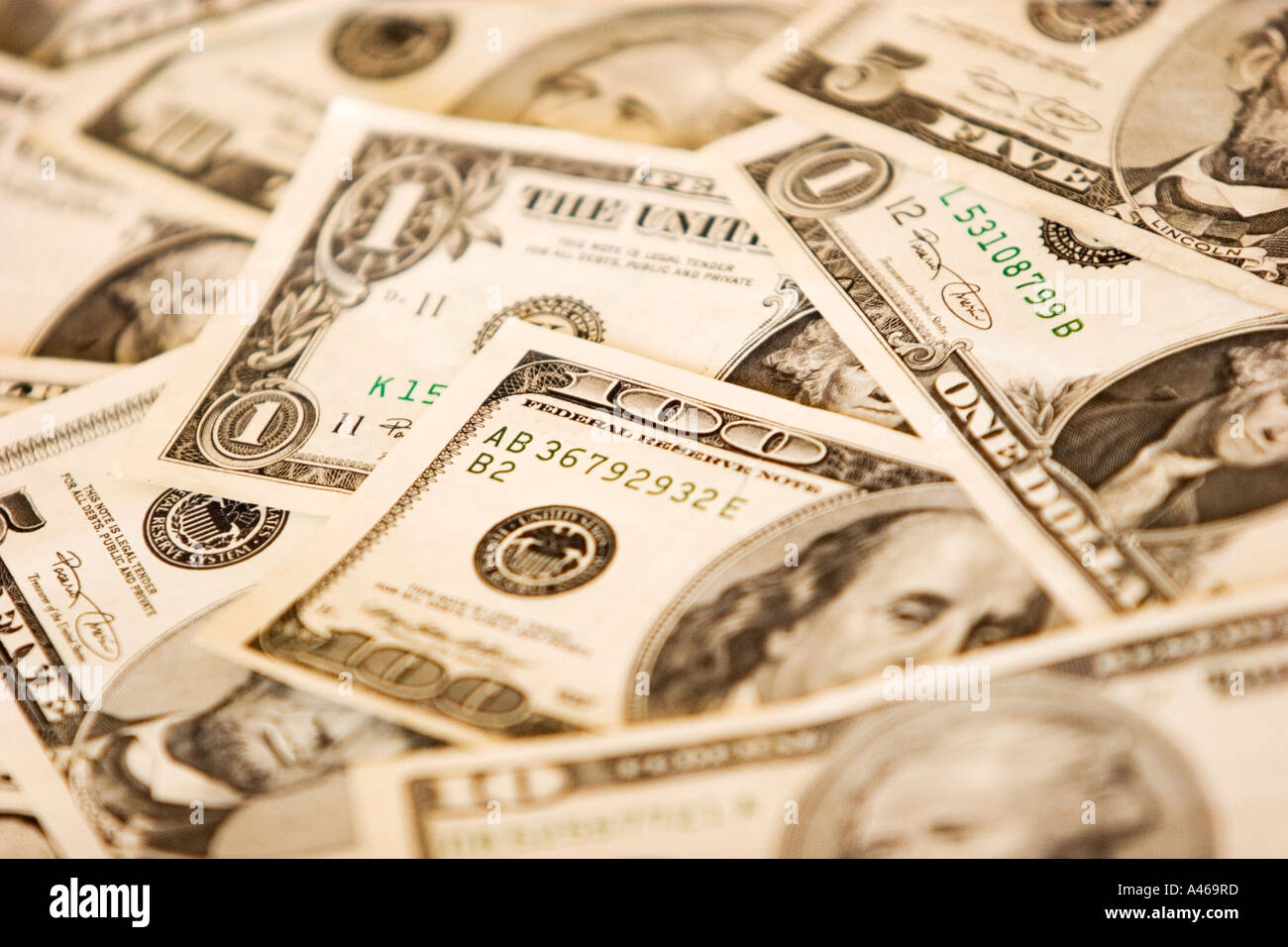 Currency cycle hi-res stock photography and images - Alamy