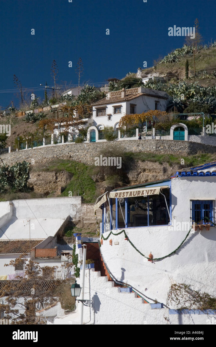 General view of the gypsy houses in the Sacromonte district of Granada ...