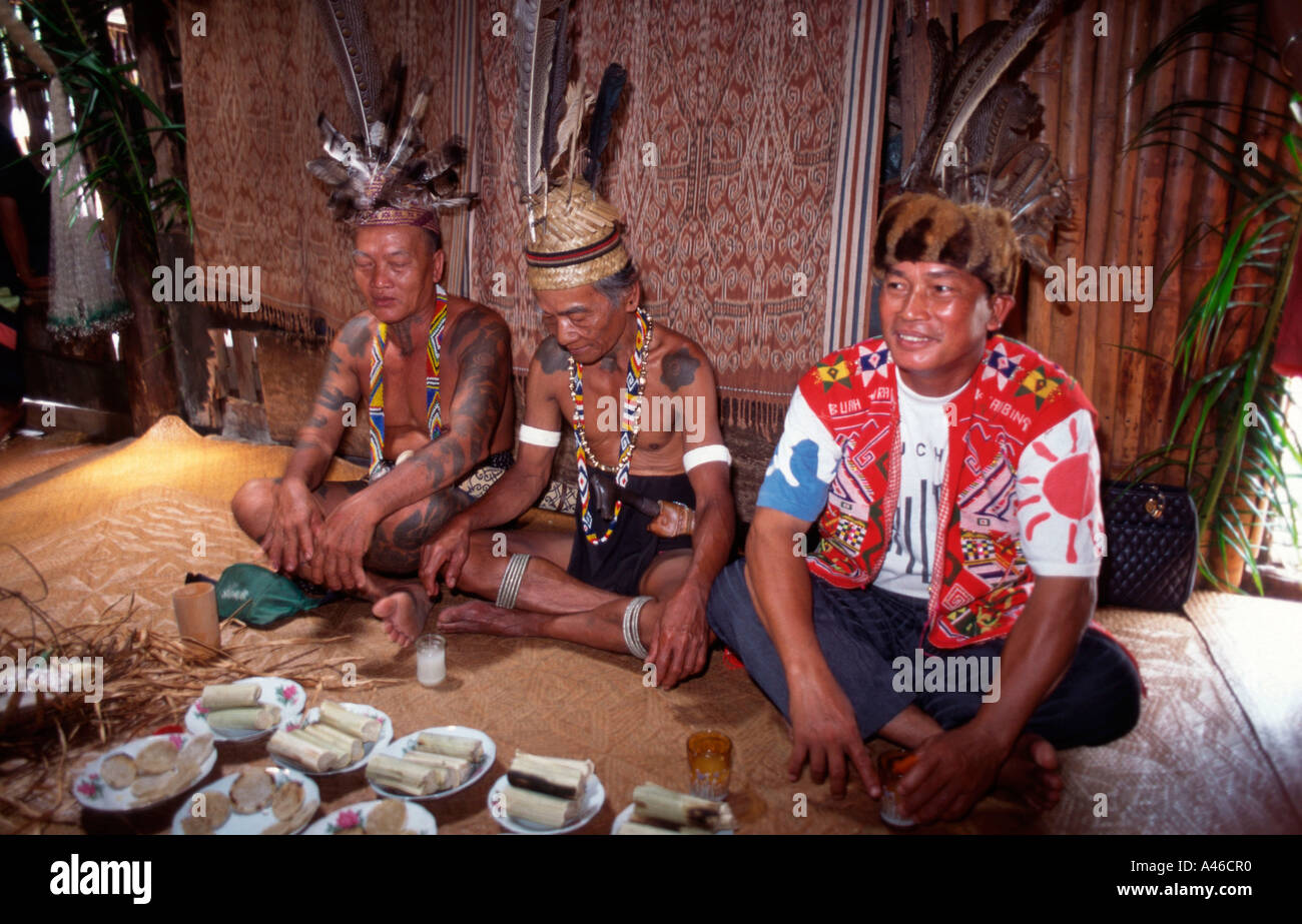 Iban men hi-res stock photography and images - Alamy