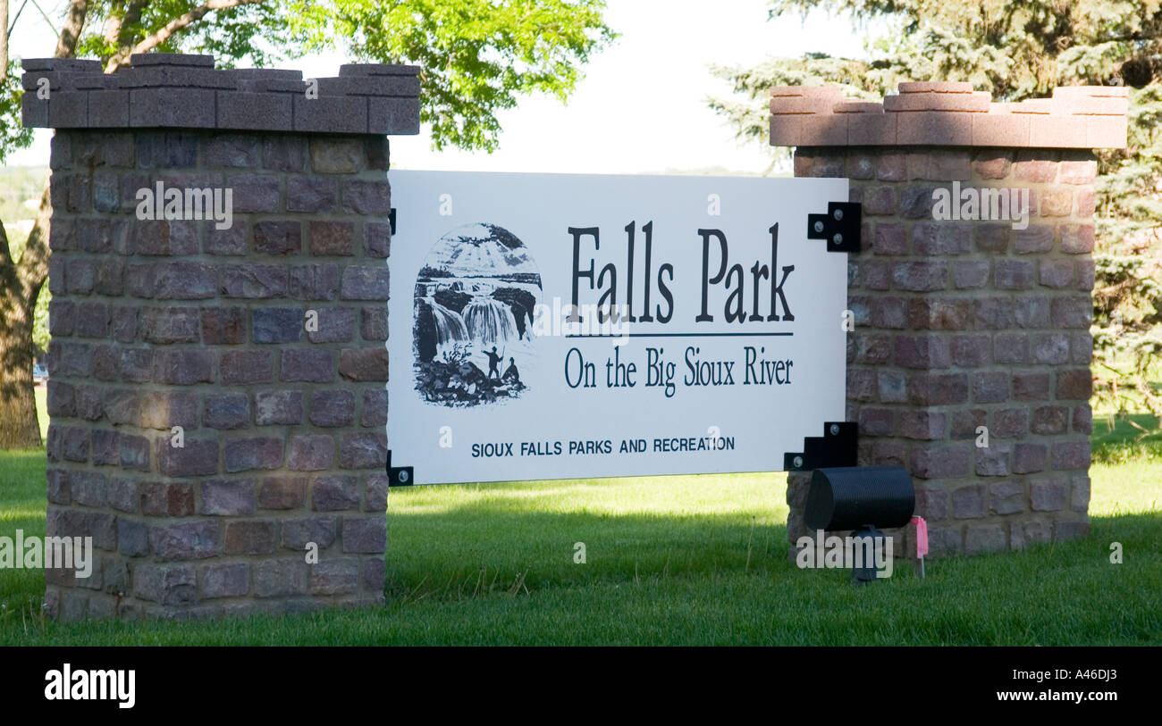Sioux Falls Park Sign in South Dakota, USA - A Welcoming Gateway to ...