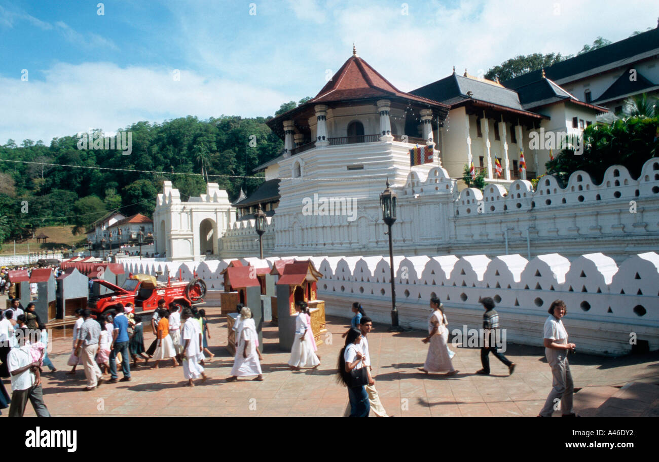 Dalada Maligawa Temple Kandy Stock Photo - Alamy