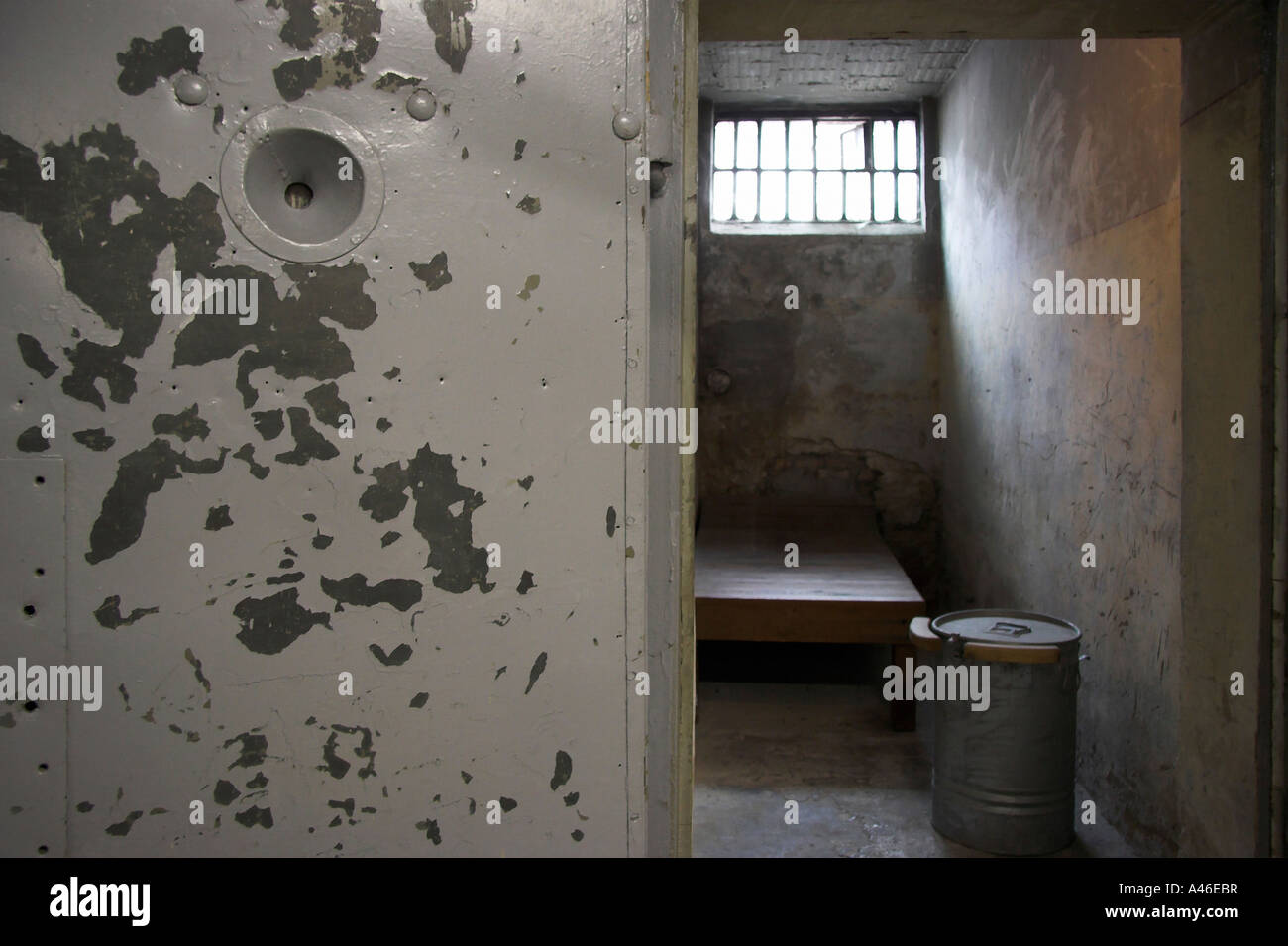 A prison cell in the Hohenschoenhausen prison, a former Stasi prison ...