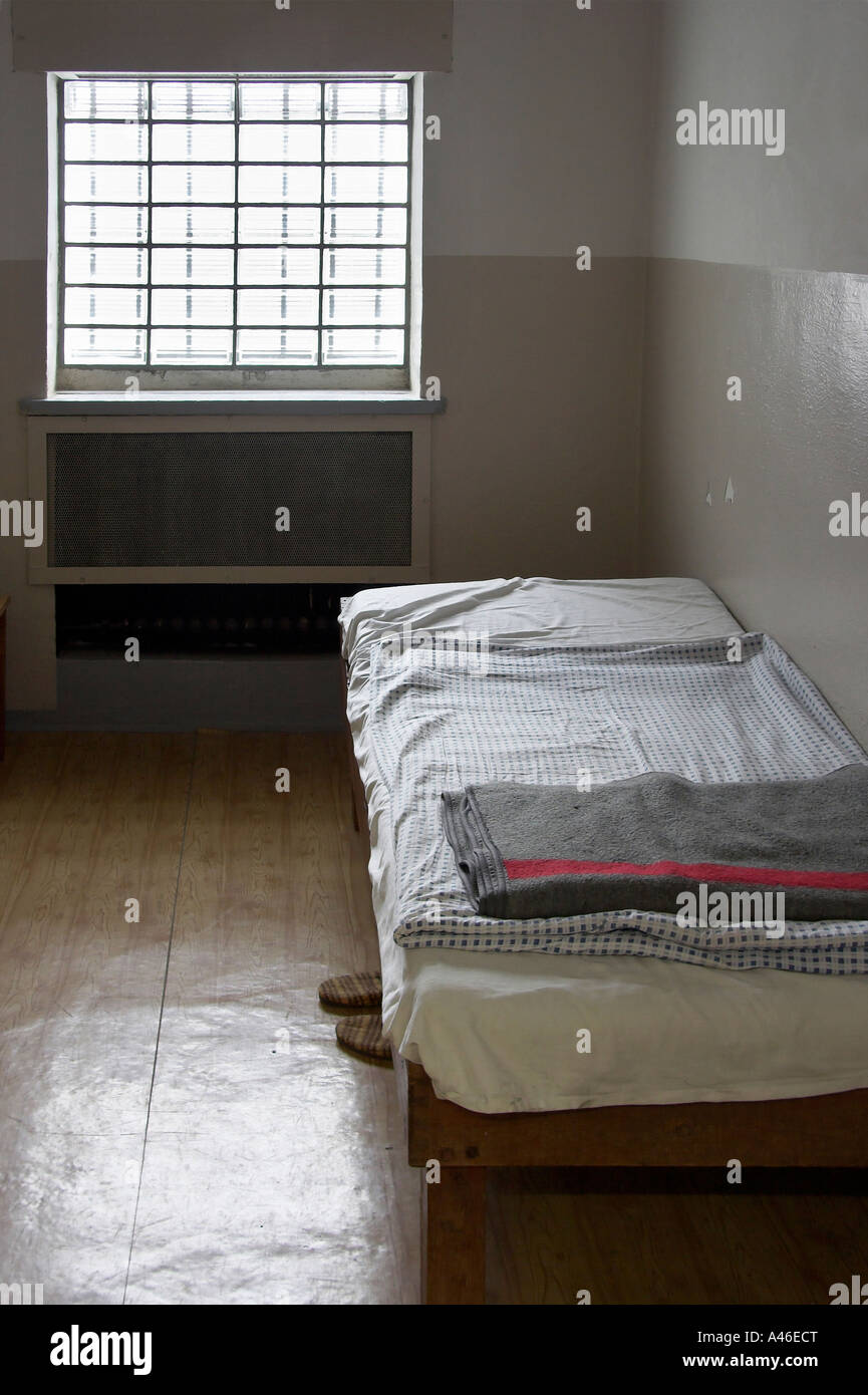 A prison cell in the Hohenschoenhausen prison, Berlin, Germany Stock ...