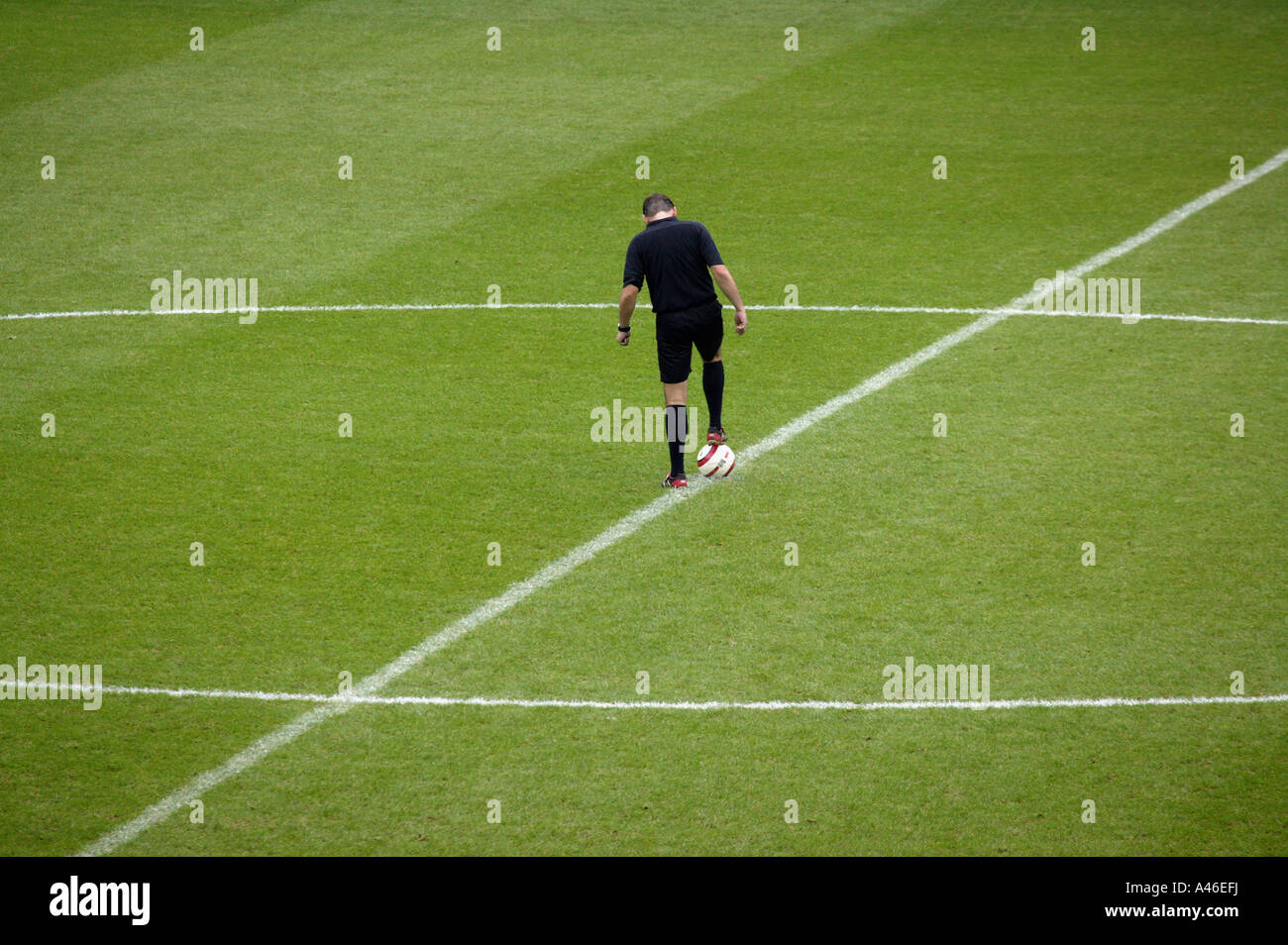 Referee stand hi-res stock photography and images - Alamy