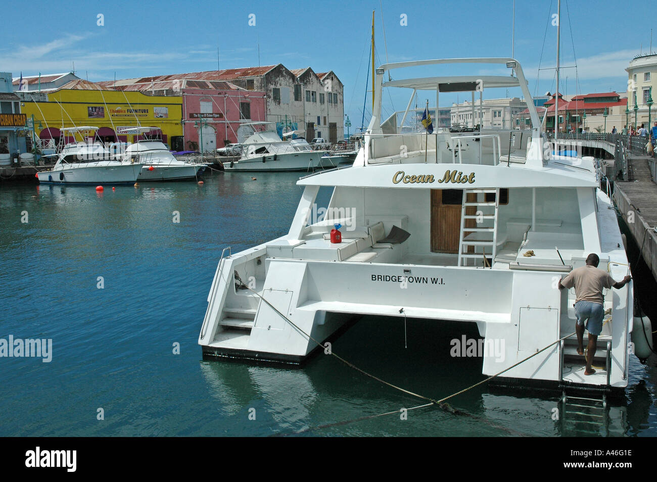 Babados hi-res stock photography and images - Alamy