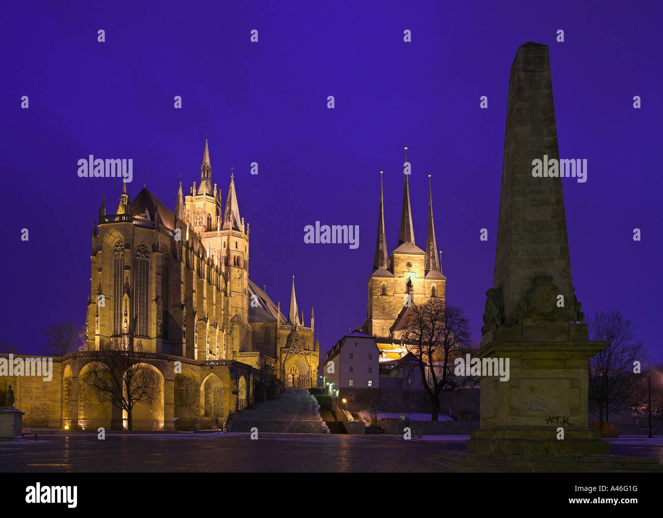 Cathedral of Saint Mary and the Severi Church at night, Erfurt, Germany ...